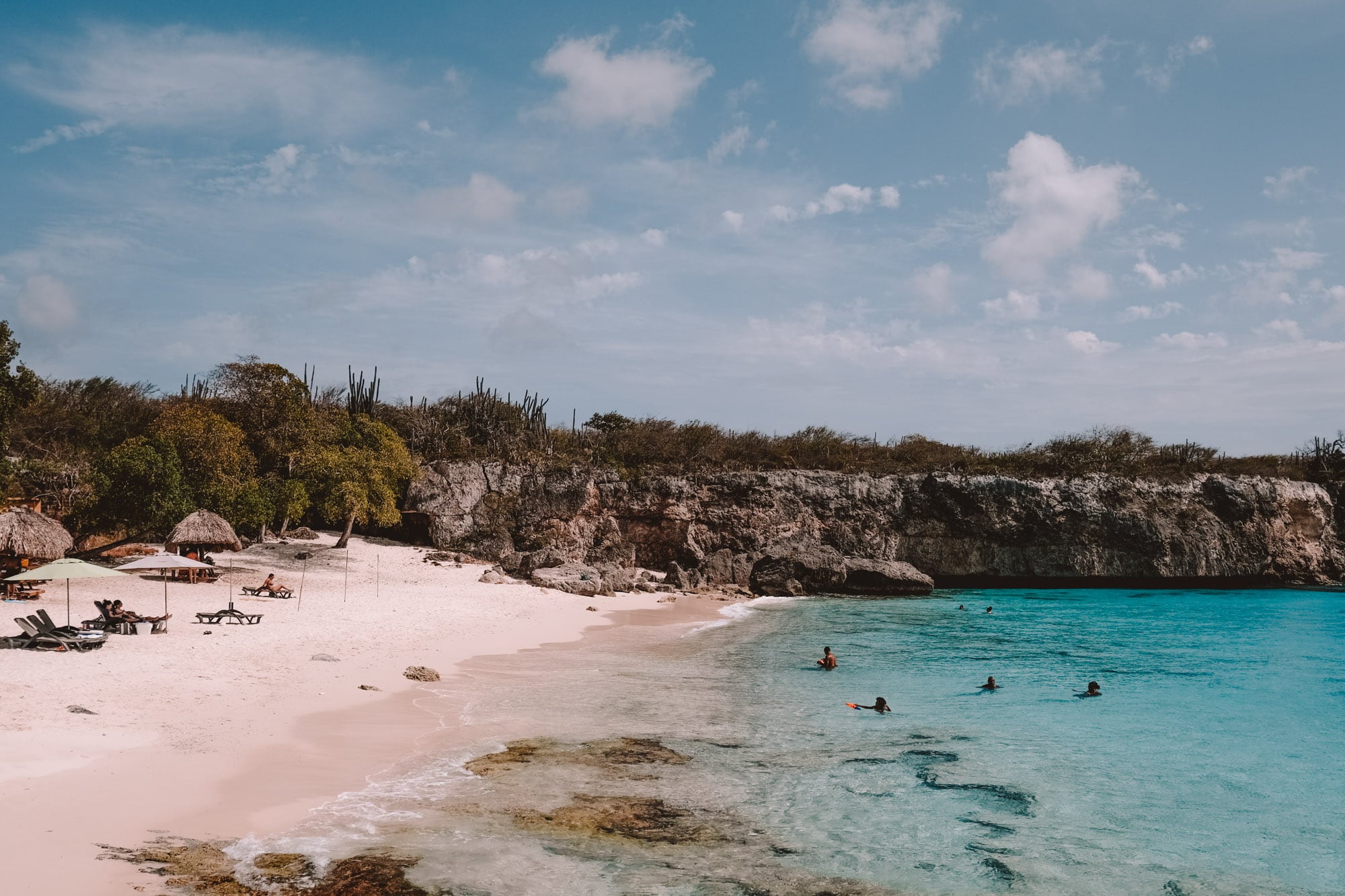 10 Practical Tips for a Vacation to Curacao - Travelrebels
