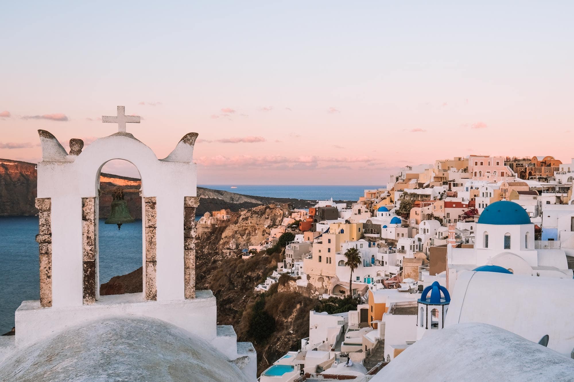 10x The Best Tips for Santorini in Greece - Travelrebels