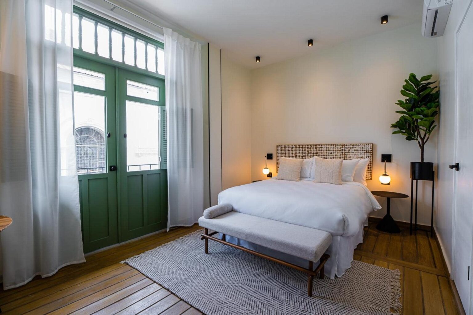 These are the 20 most beautiful hostels & hotels in Panama.