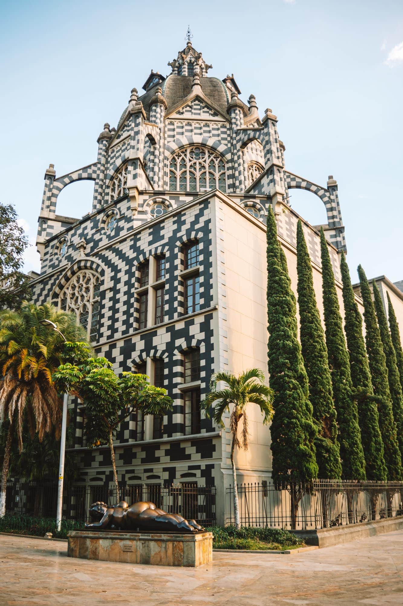 Medellin: 7 Things To Do & Best Places To Stay - TRAVELREBELS