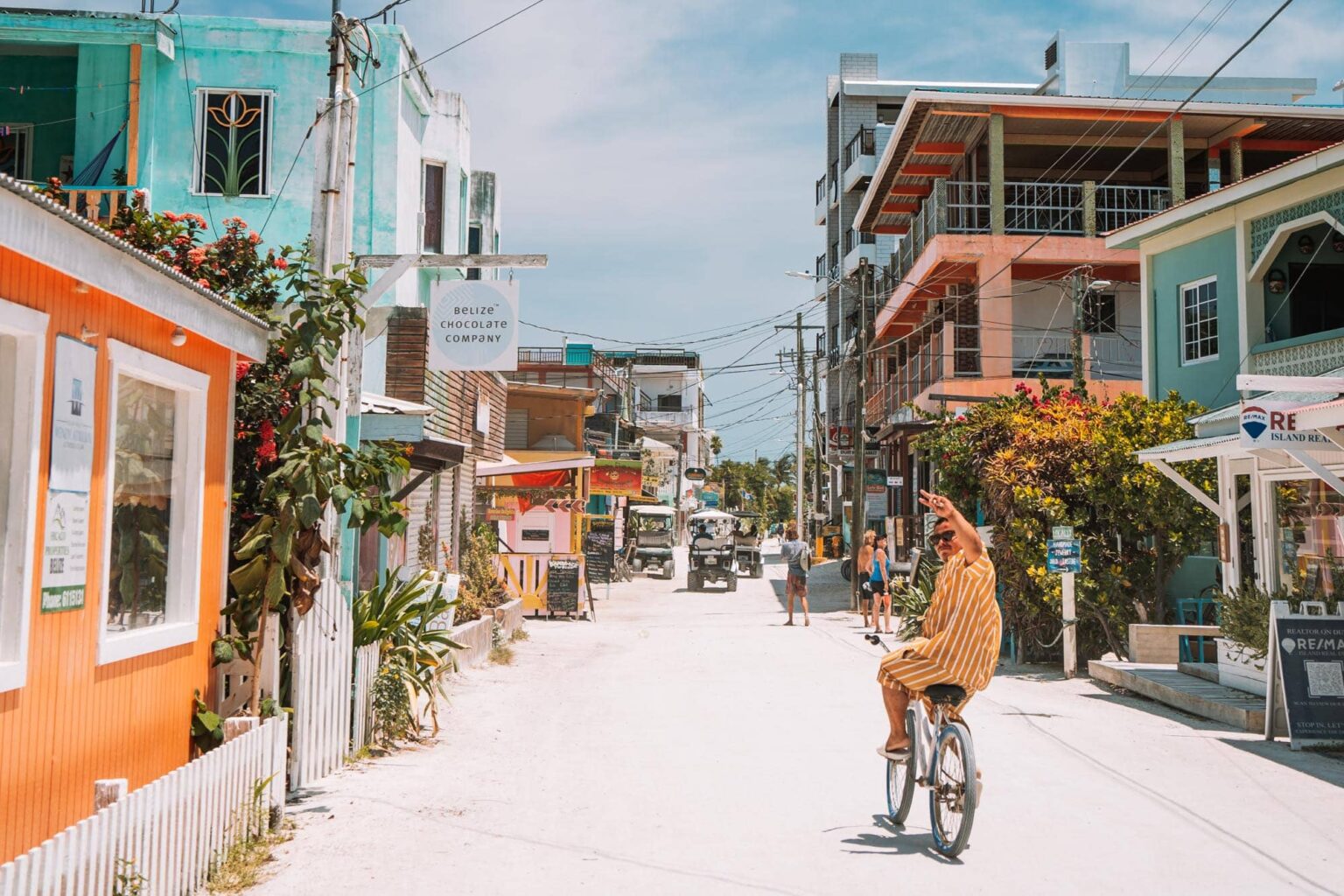 What to do on Caye Caulker in Belize? 10 Tips! - Travelrebels