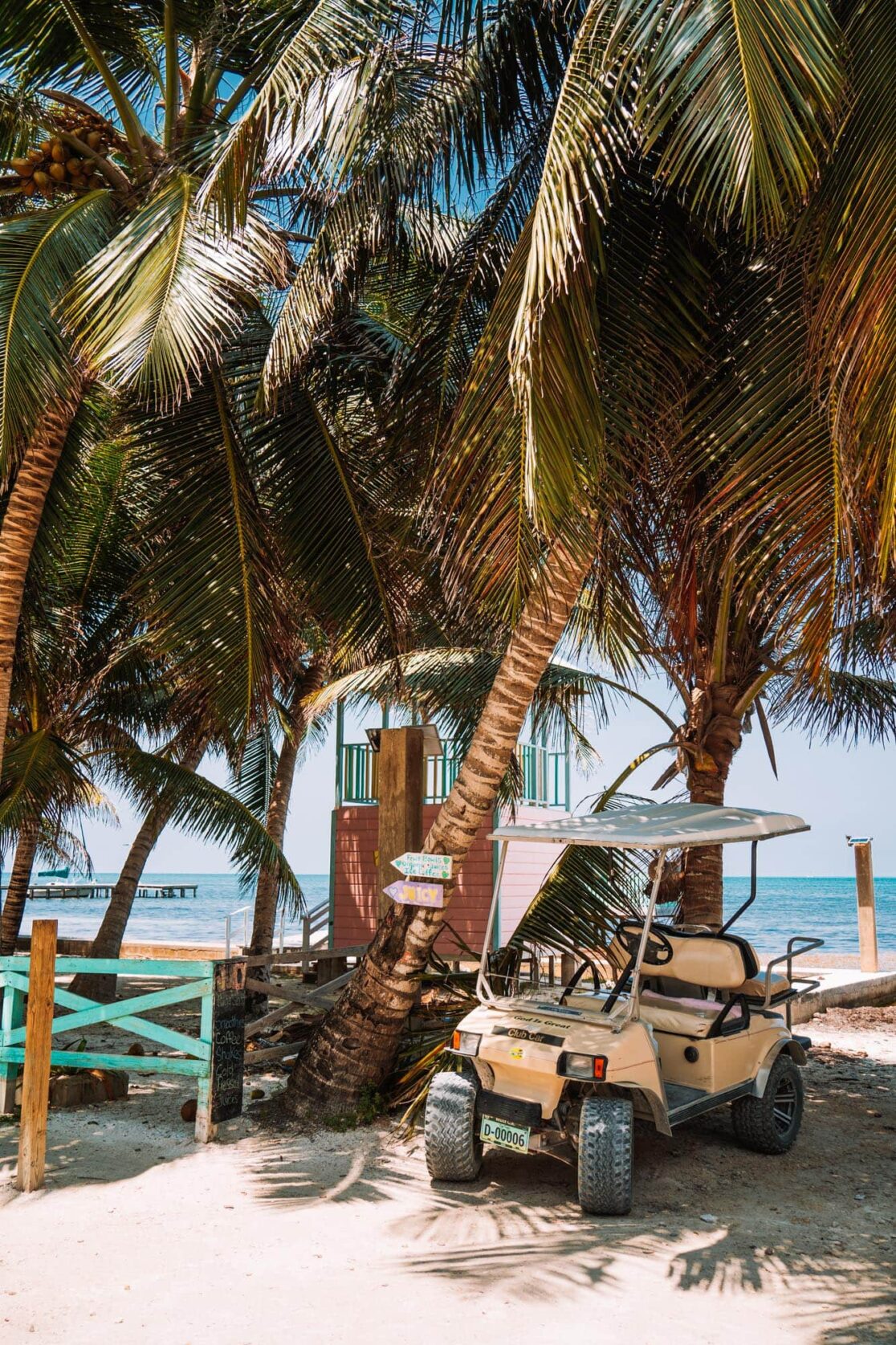 What to do on Caye Caulker in Belize? 10 Tips! - Travelrebels