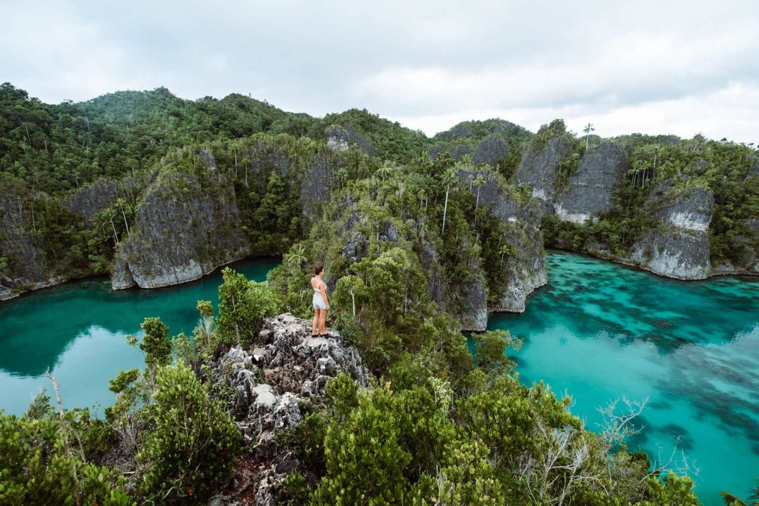 TRAVELREBELS / 10 Tips for Traveling in Raja Ampat